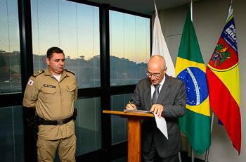 TRT-MG e PMMG assinam termo de cooperação — TRT-MG